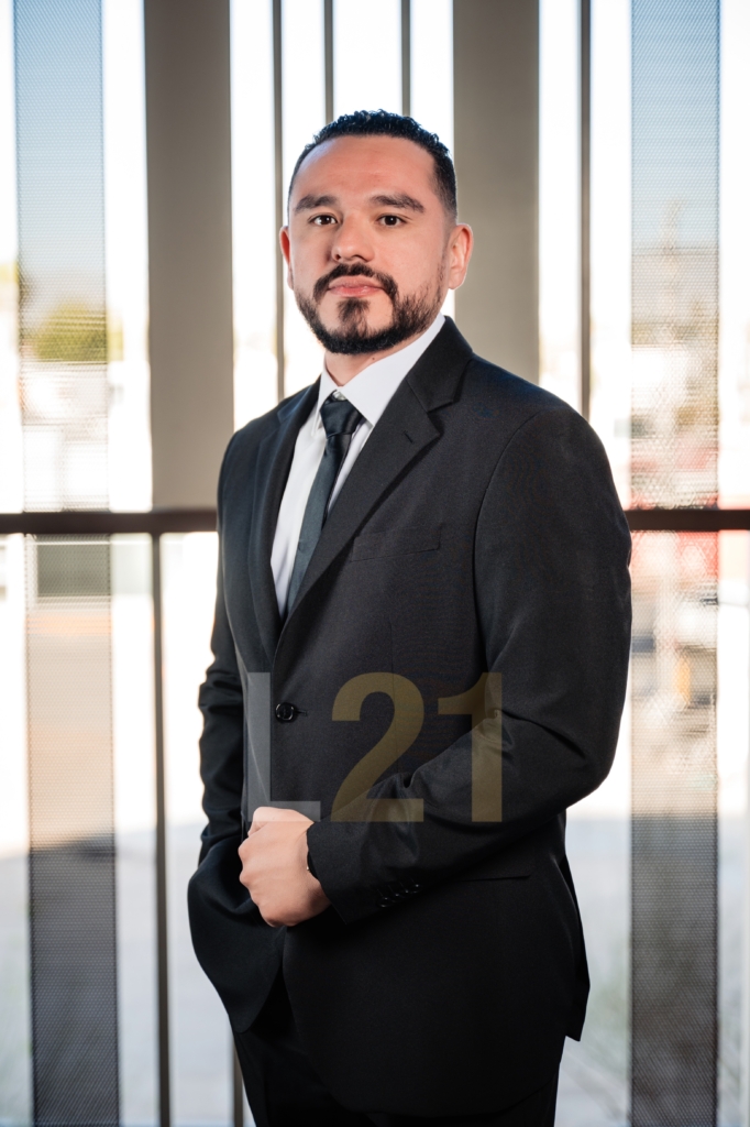 Lic. Aaron Urquijo - LOFT 21